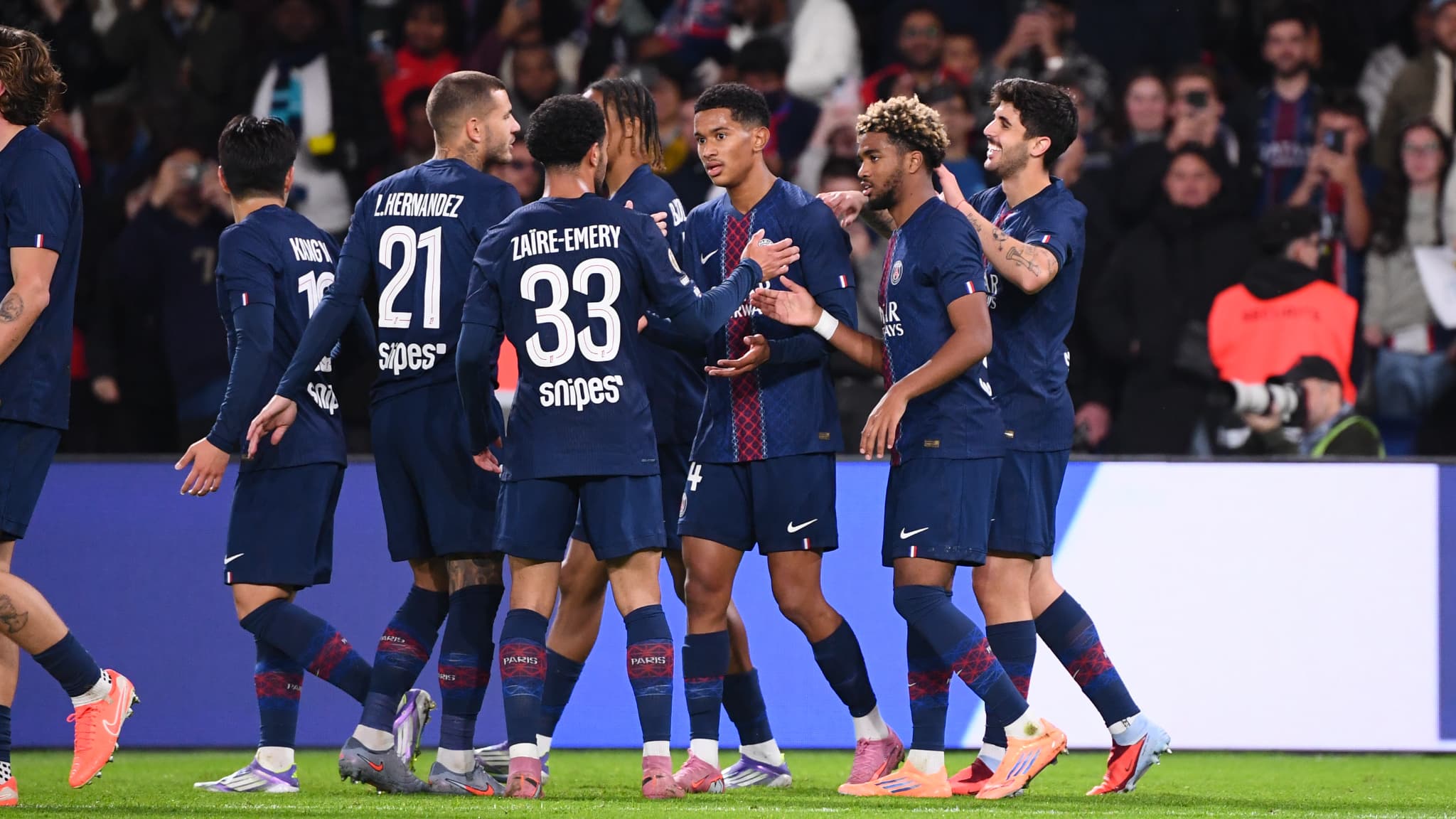 Coup dur au milieu : Un cadre du PSG déclare forfait pour le choc face ...